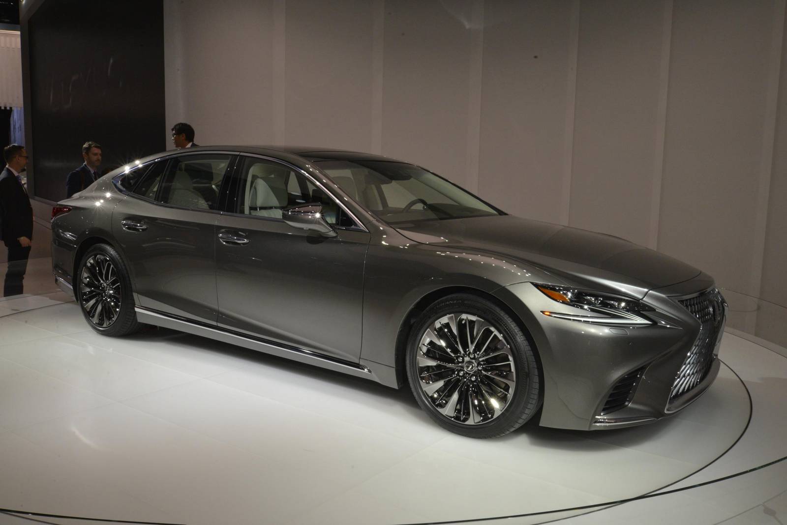 2017 Lexus LS