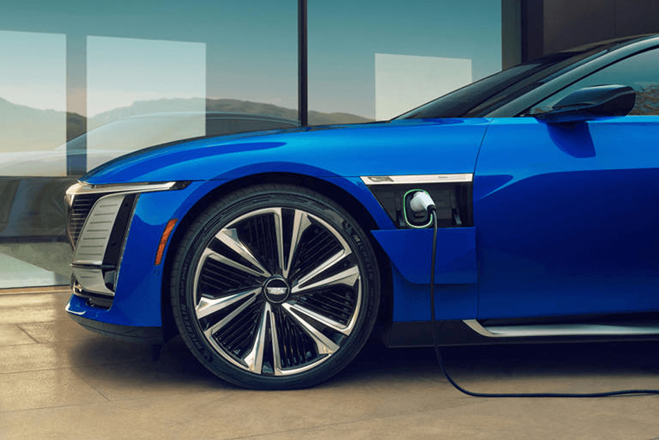 EV Caddy, насочен към лукса на Rolls-Royce